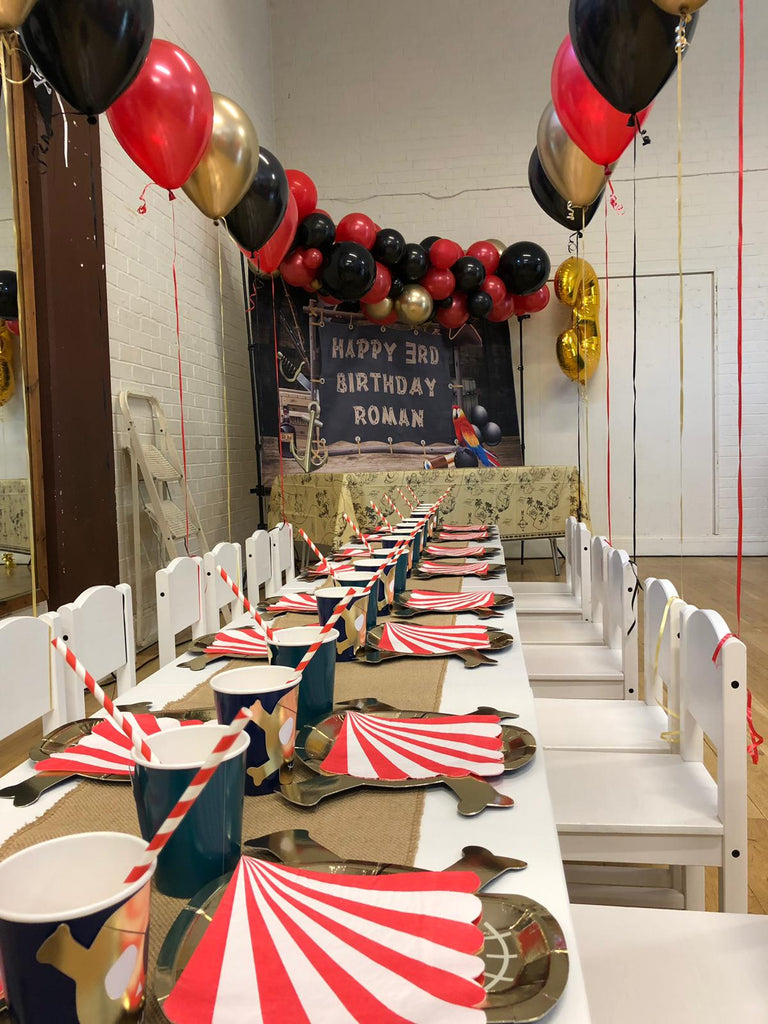 Fun 'n' Frolic - Berkshire's Premier Balloon and Party Specialist – Fun ...